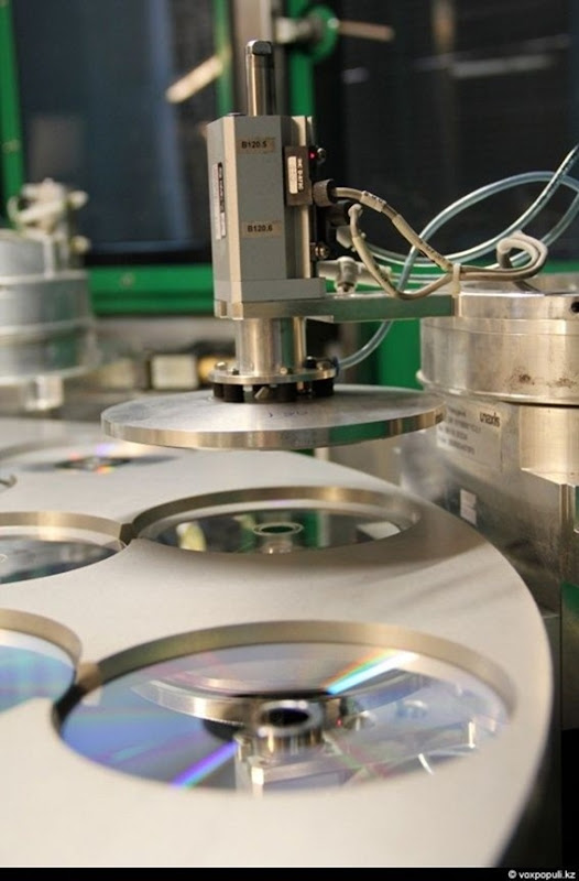 Inside a DVD Manufacturing Plant | Amusing Planet